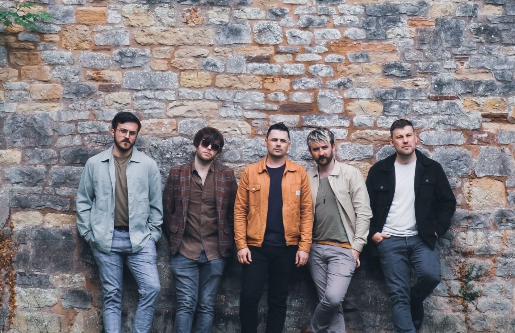 Under A Bloodshot Moon - Rusty Shackle - Folk and Tumble