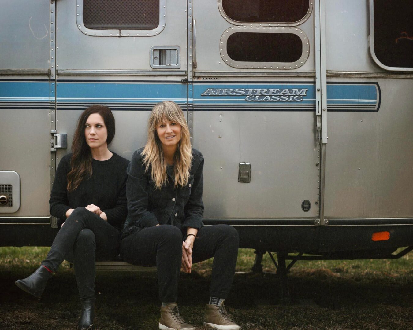 Interview with Madison Violet - Folk and Tumble