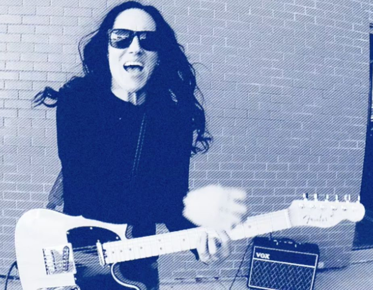 Retrograde - Jennifer Lyn & The Groove Revival - Folk and Tumble